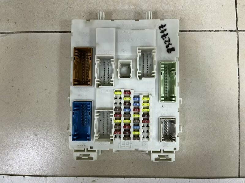 Блок предохранителей Ford Focus 3 2011