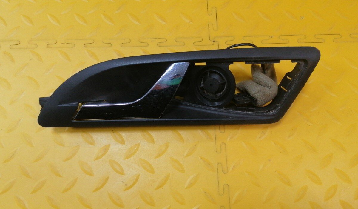 Ручка двери передней левой внутренняя Octavia (A5 1Z-) Skoda 1Z0837247