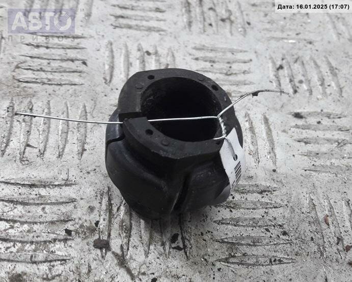 Крепление втулки стабилизатора переднего Volkswagen Passat B5+ (GP)