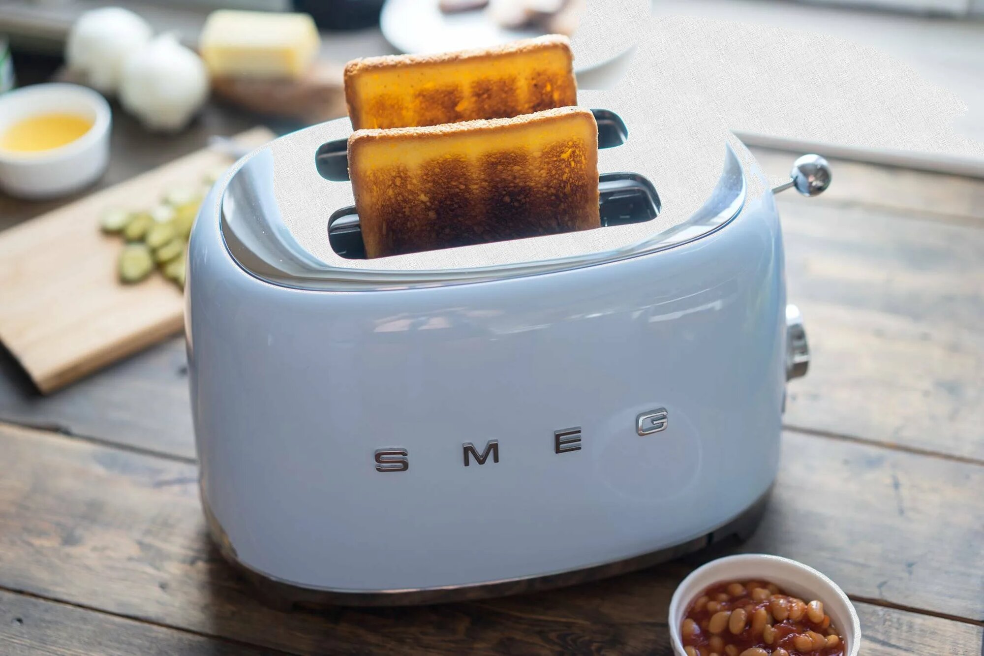 Тостер SMEG TSF01PBEU, регулировка степени обжаривания, подогрев, разморозка, 2 ломтика хлеба