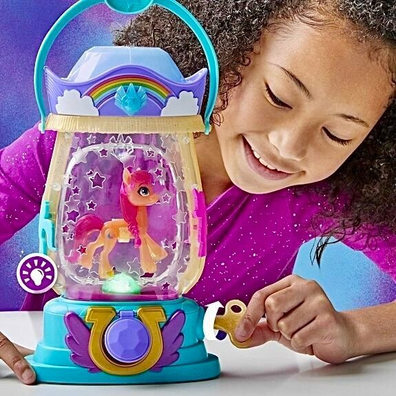 My Little Pony / Май Литл Пони Игровой набор Светящийся фонарь с сюрпризами - Солнечный Старскаут