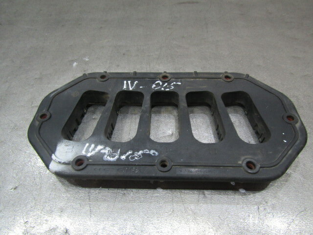 Крышка электроразъемов кабины Iveco Stralis