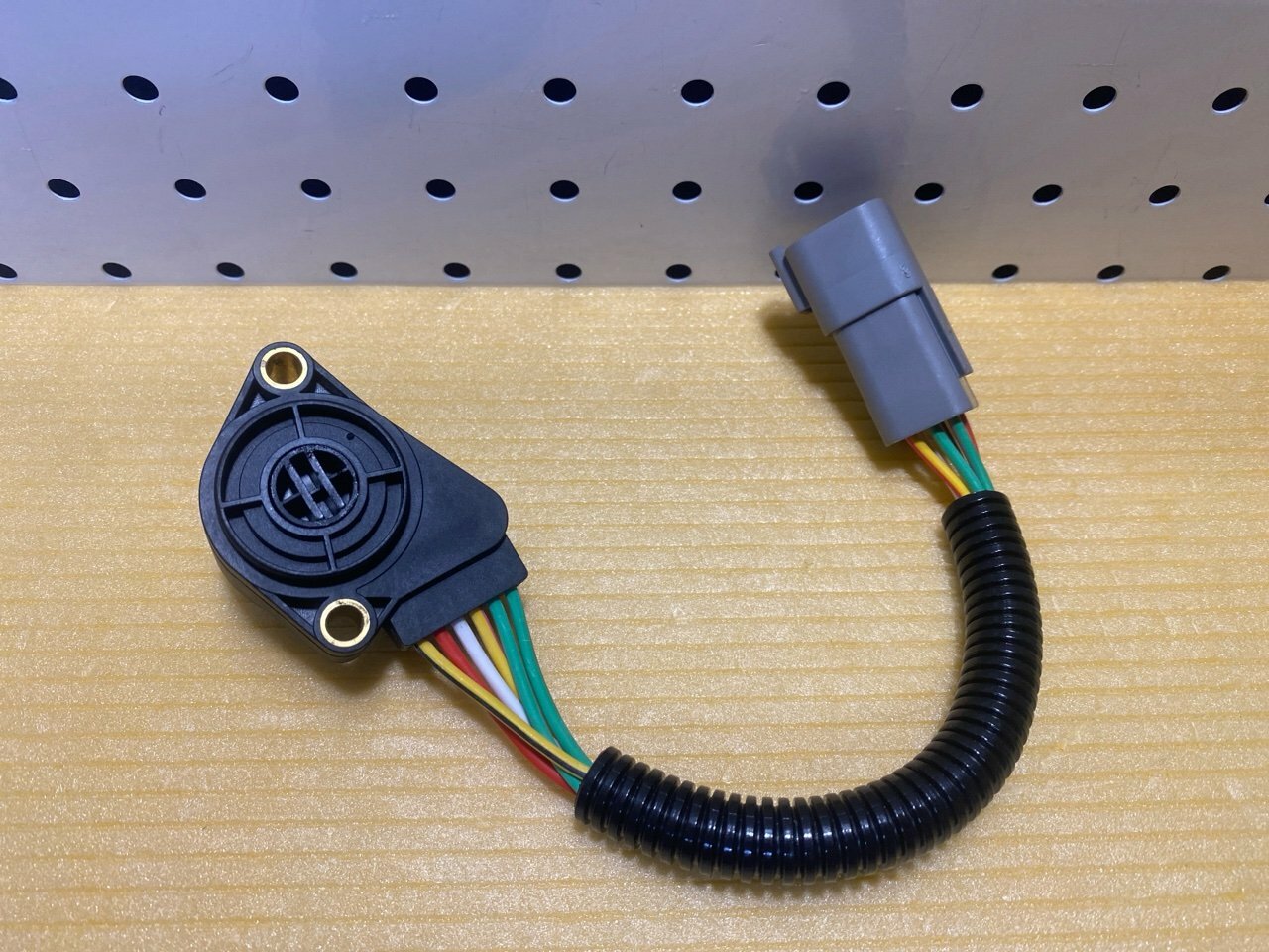 Датчик педали акселератора (реостат (потенциометр) VOLVO FH FM вольво ФШ ФМ