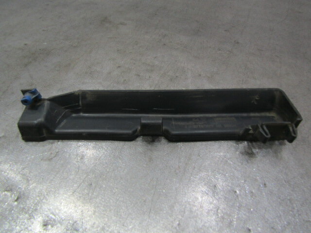 Накладка стойки лобового стекла левая MAN TGS, TGA, TGM, TGL