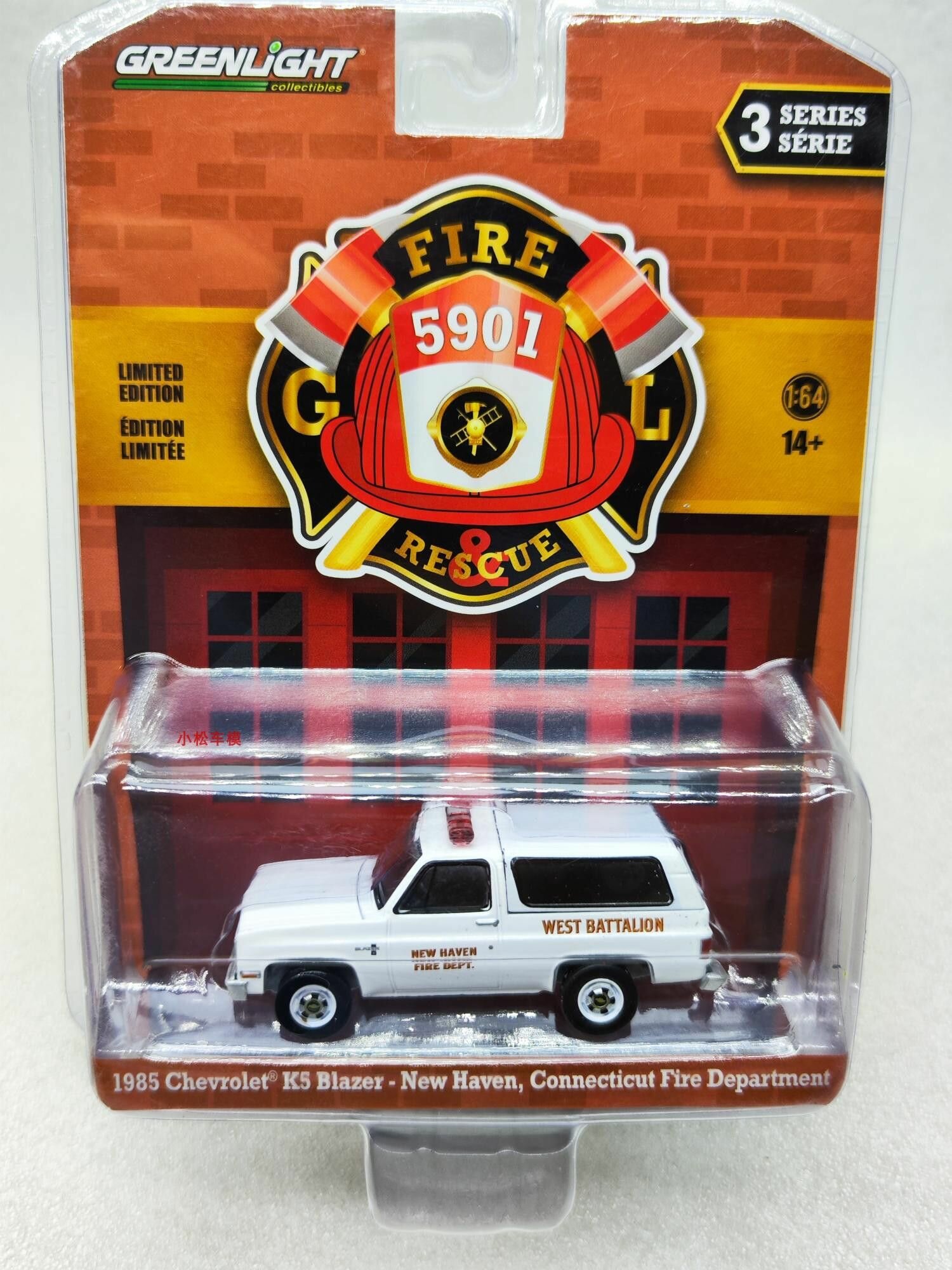 Машинка GreenLight 1/64 1984 Chevrolet K-10 Scottsdale 4x4-Sno Chaser Die-cast Alloy Car Model Collection Toy Gift