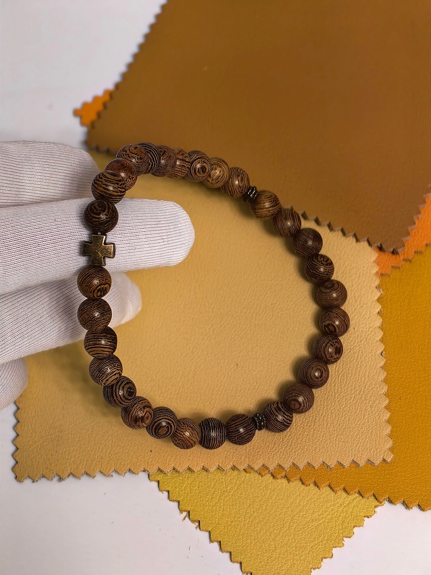 Эластичный браслет