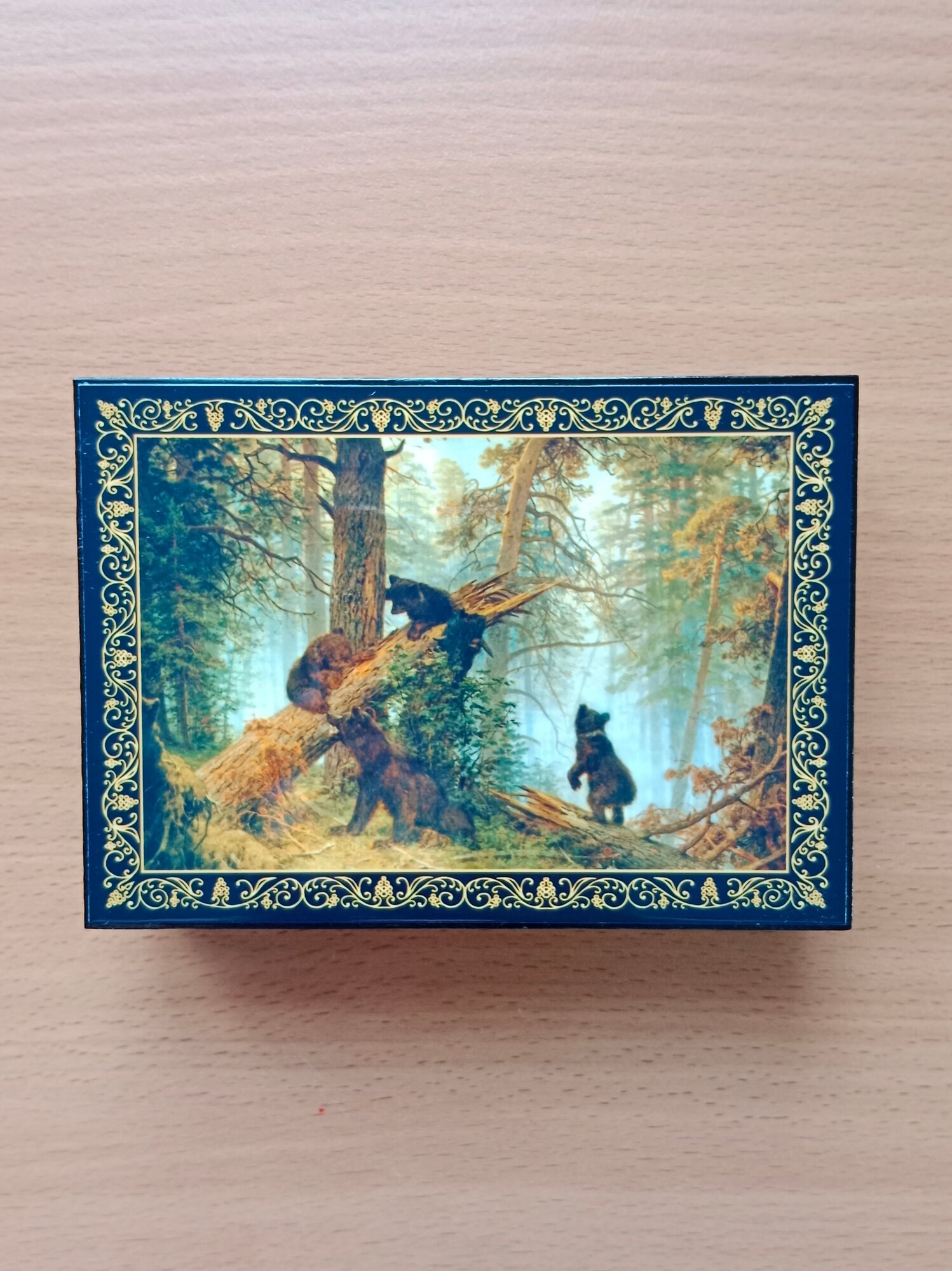 Шкатулка универсальная лаковая "Медведи" 10*14см