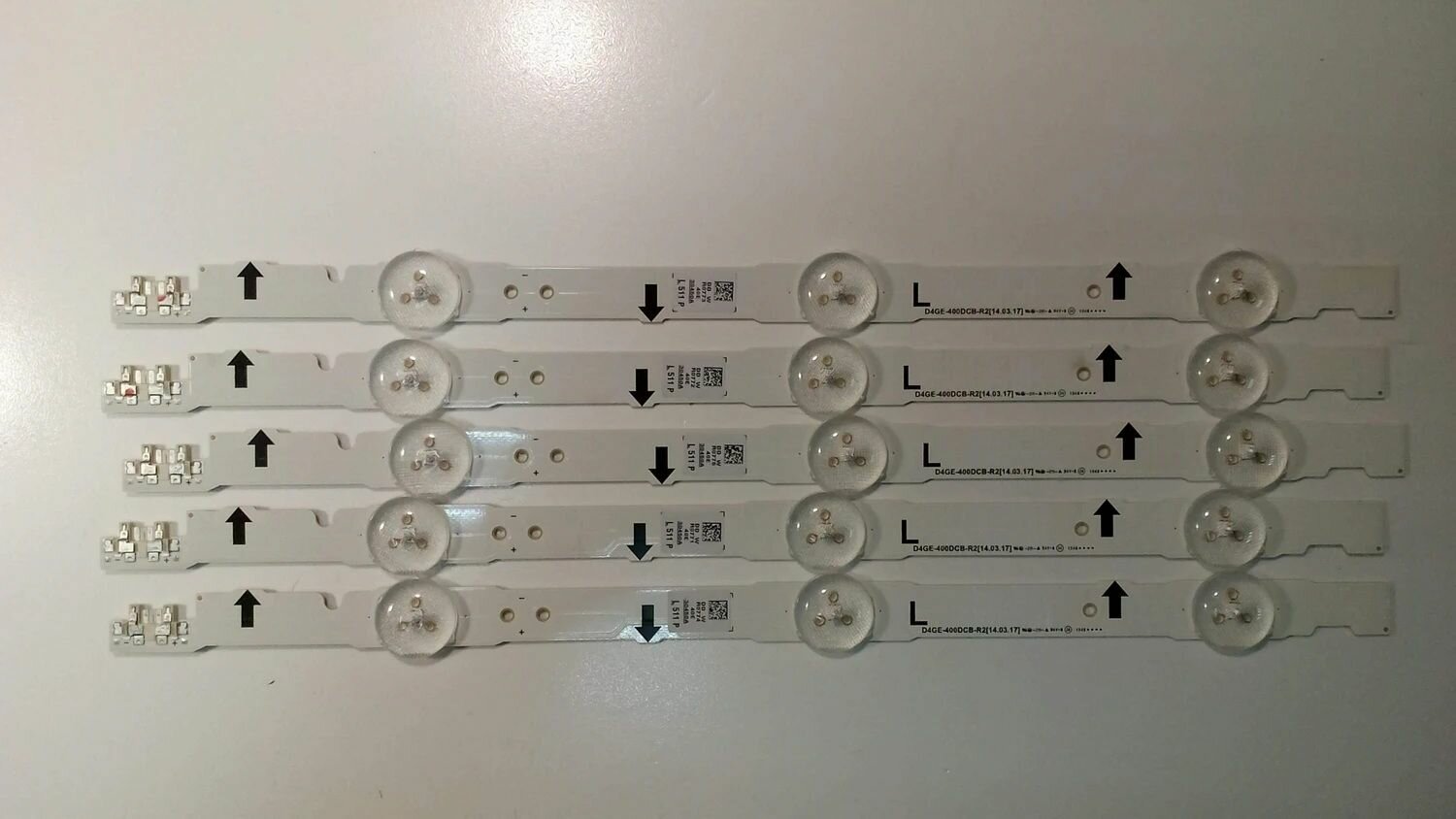 D4GE-400DCB-R2 LCD Samsung CY-GH040BGSV1V HW17 за 1 планку для Ue40J5120Au Mu02 Lcd Телевизор Samsung LCD, LED подсветка (string стринг светодиодный) для матрицы арт. 7917