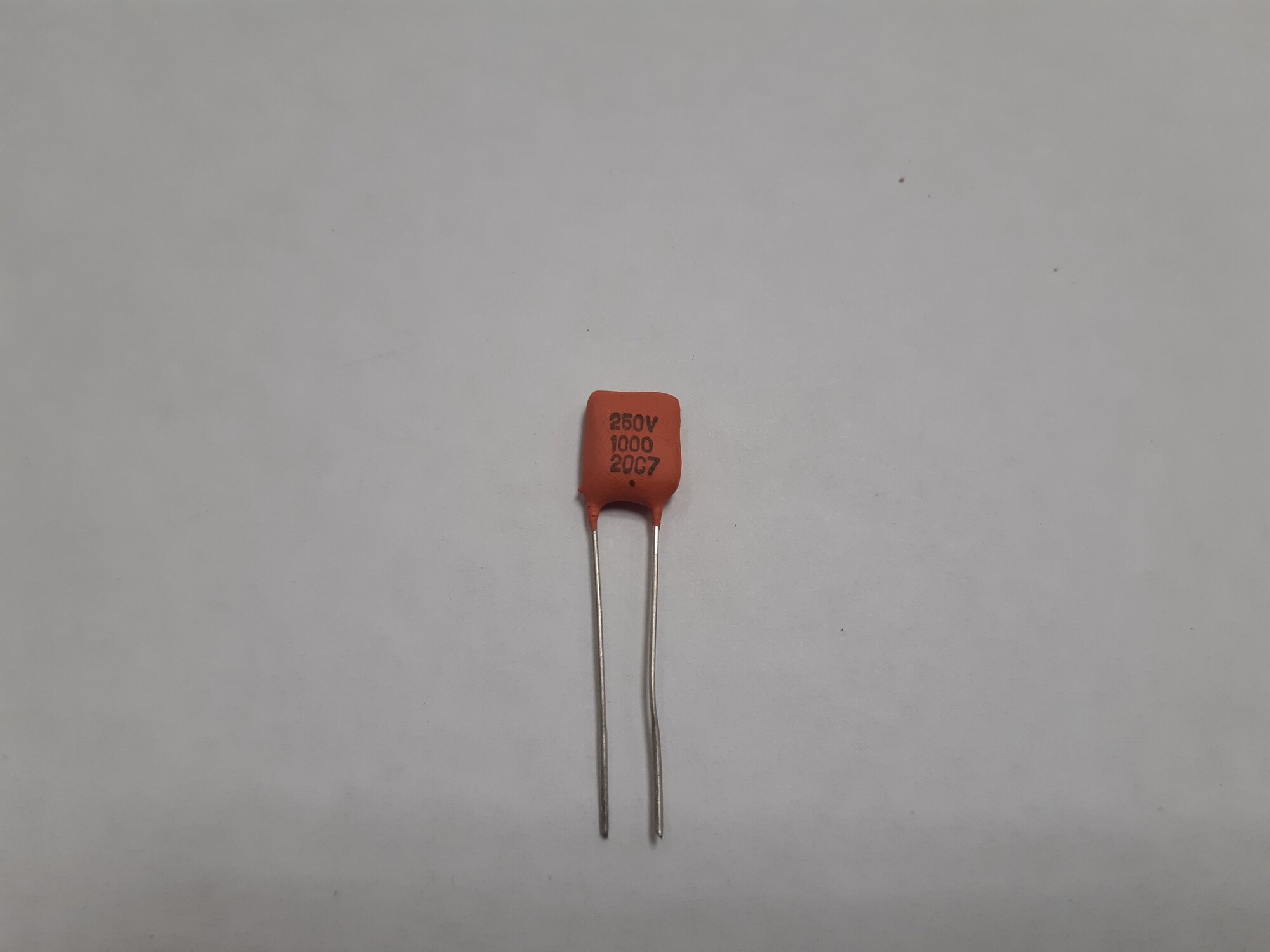 Конденсатор К73-5 1000 пФ 250В (комплект 10 штук)