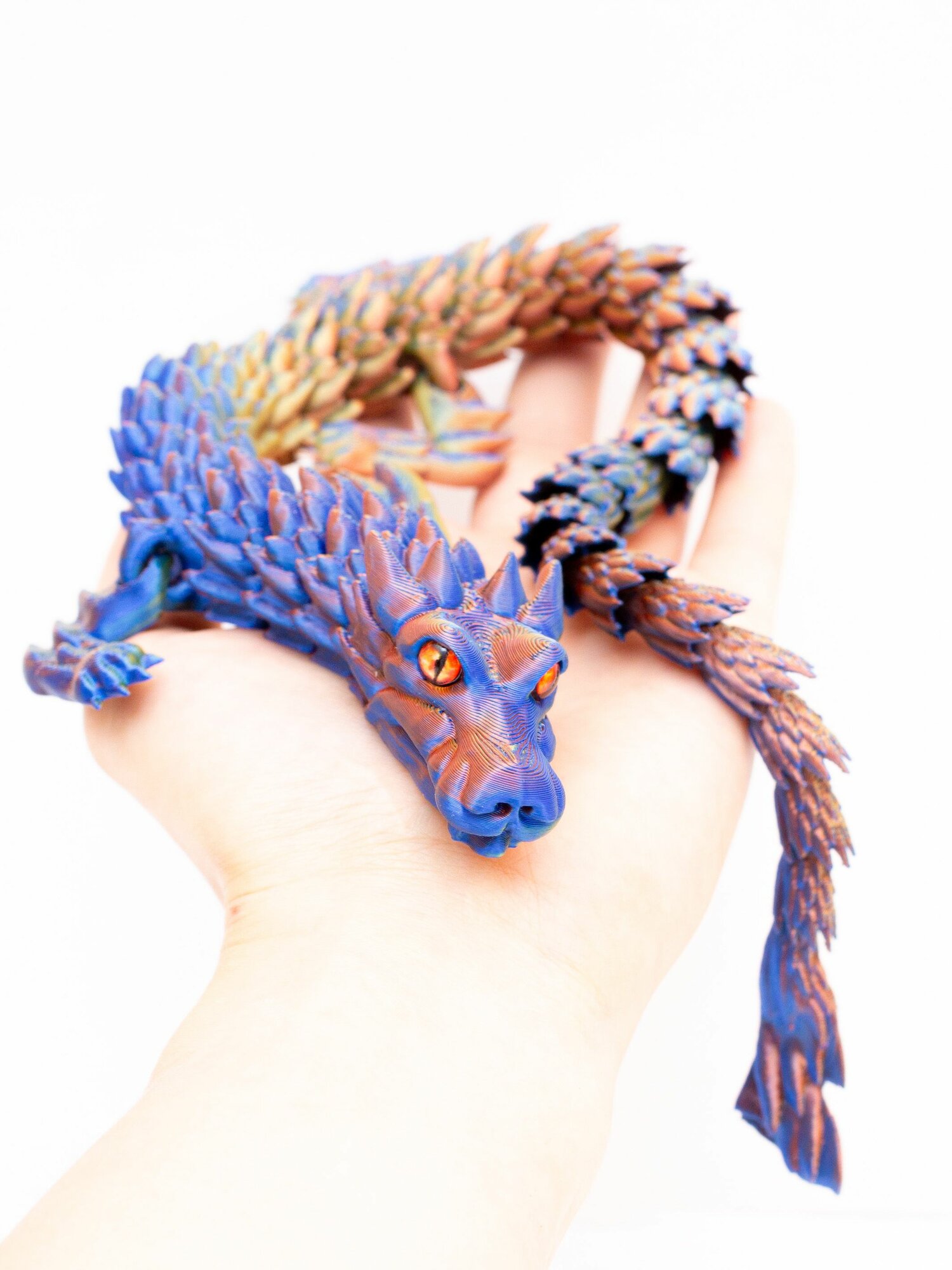 Лесной дракон с глазами 46 см. Подвижный дракон антистресс.