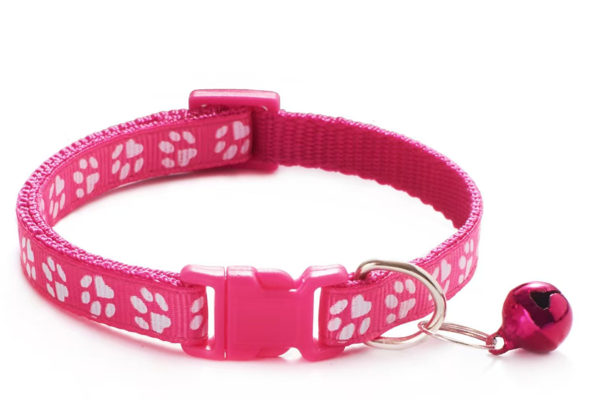 Ошейник для кошек и собак мелких пород с колокольчиком. Розовый.