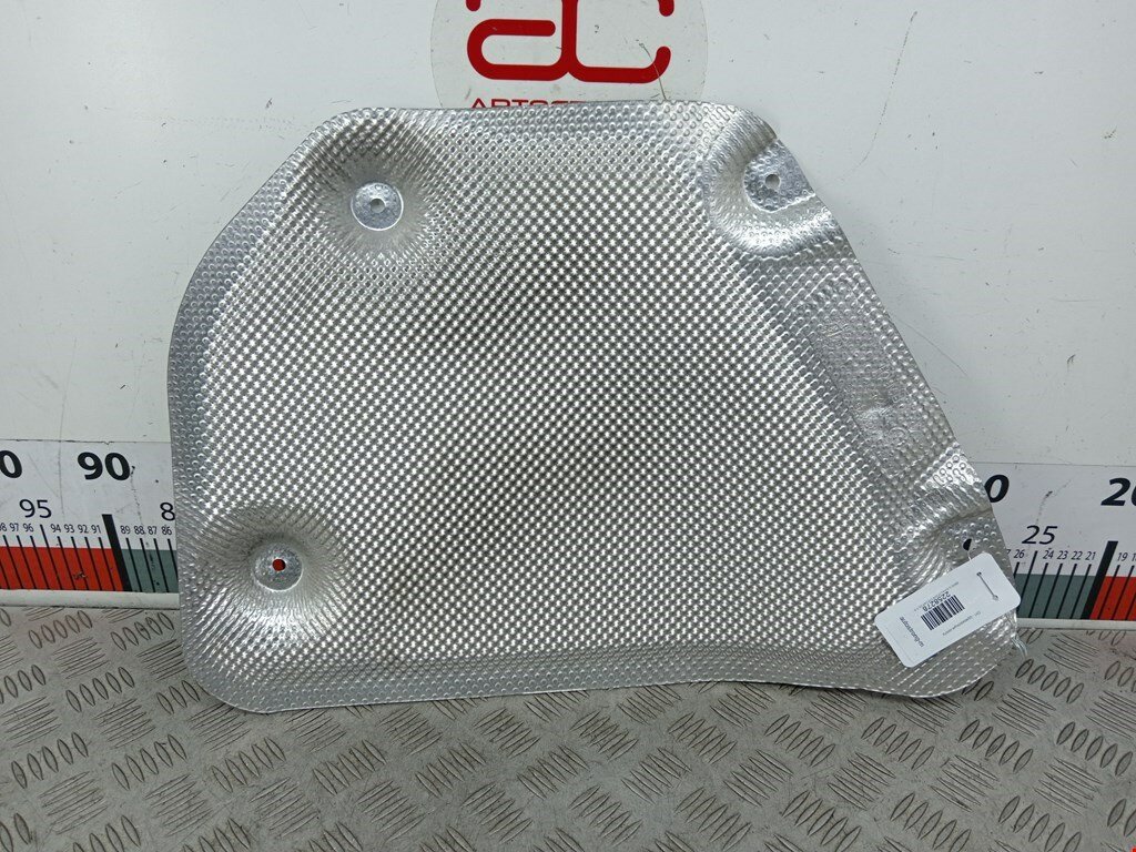 Шумоизоляция капота BMW 3-Series (F30/F31/F34/F35) 51767289875 арт. 2258278