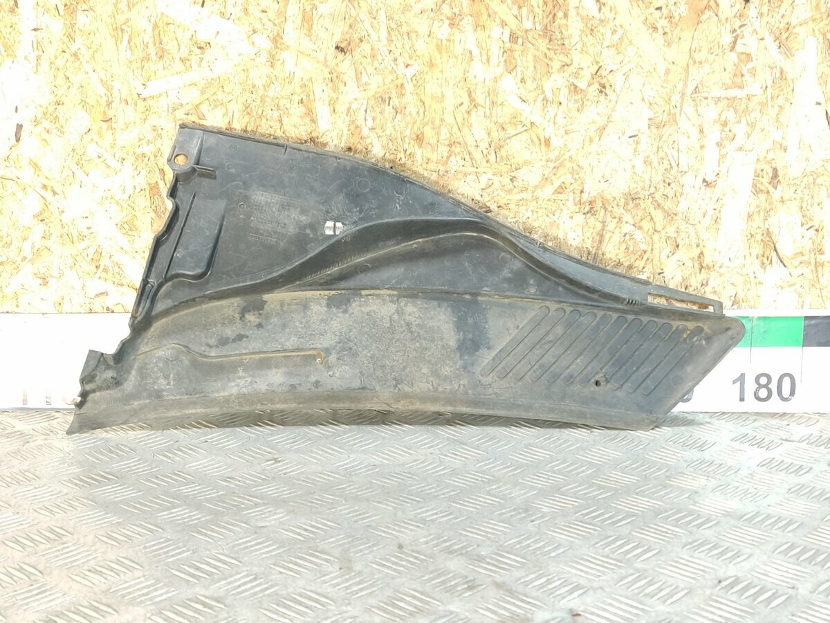 Жабо RENAULT CLIO 1991-1998 7700410609