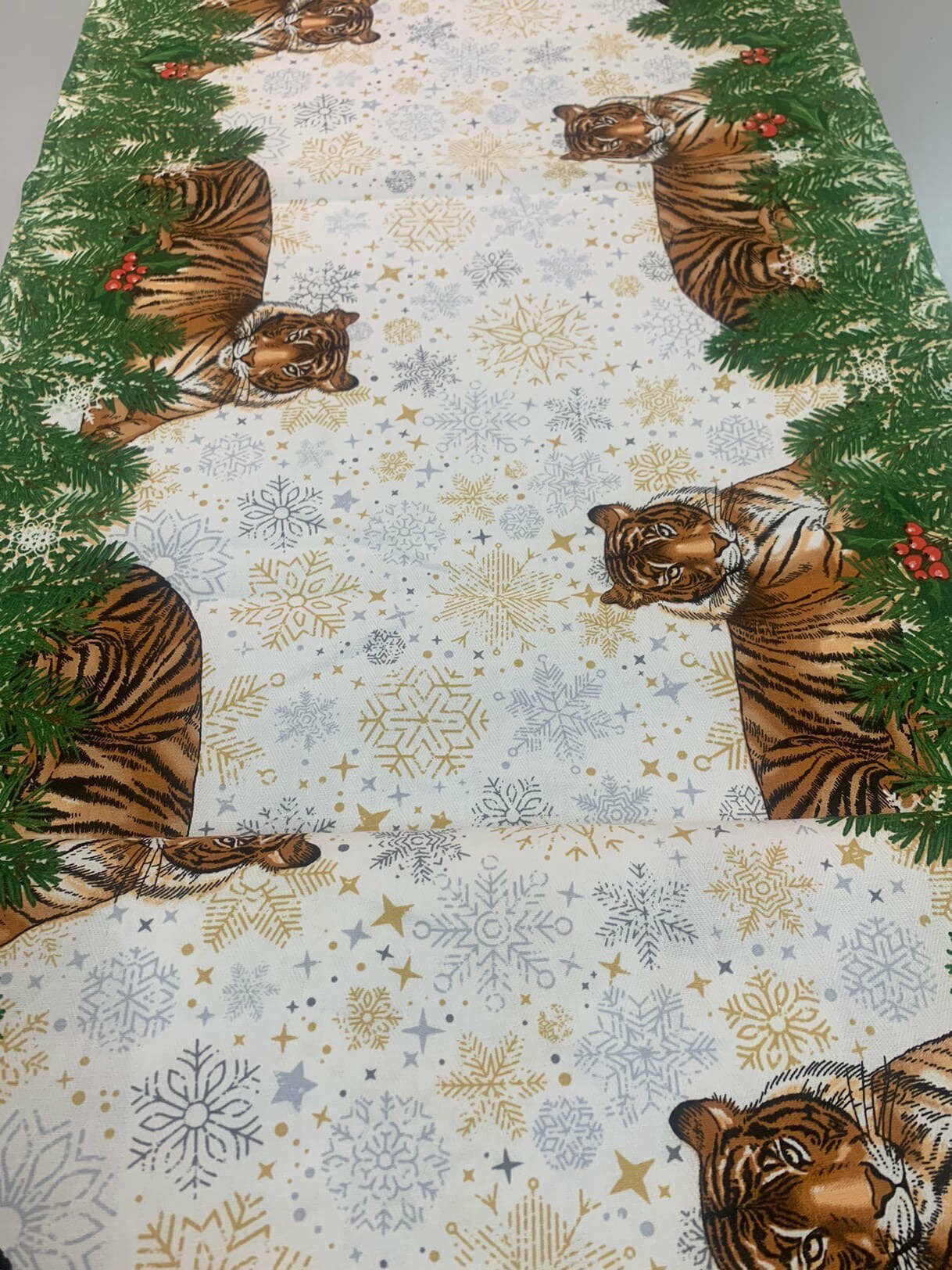 Ткань Рогожка-дорожка "Тигры" для стола 300х50