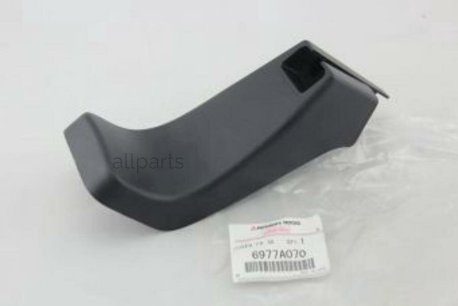 MITSUBISHI 6977A070 Покрытие переднего правого сиденья