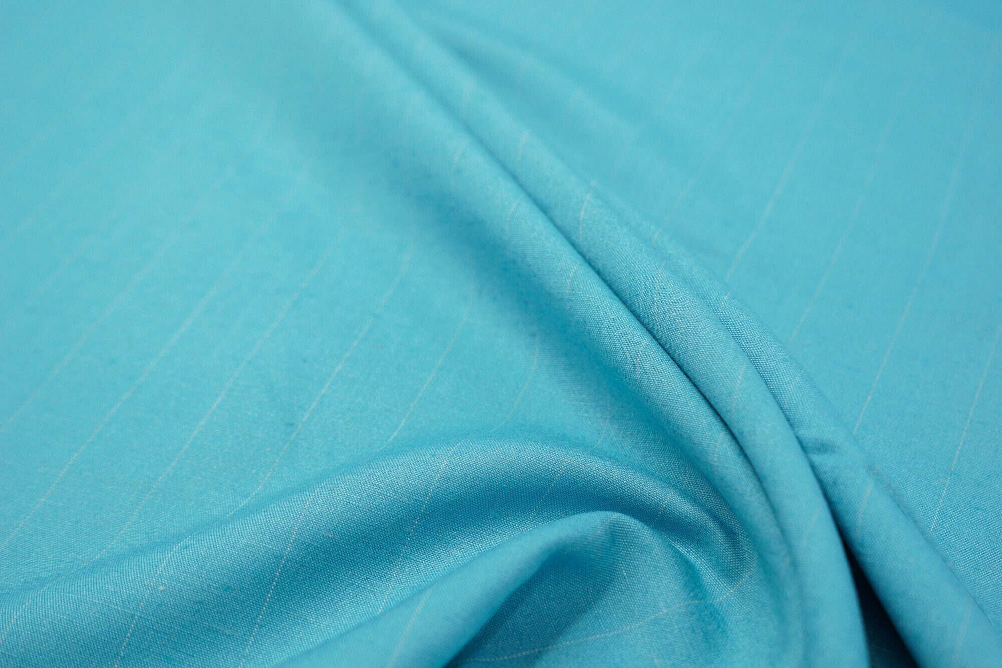 Ткань костюмная вискоза голубая в полоску