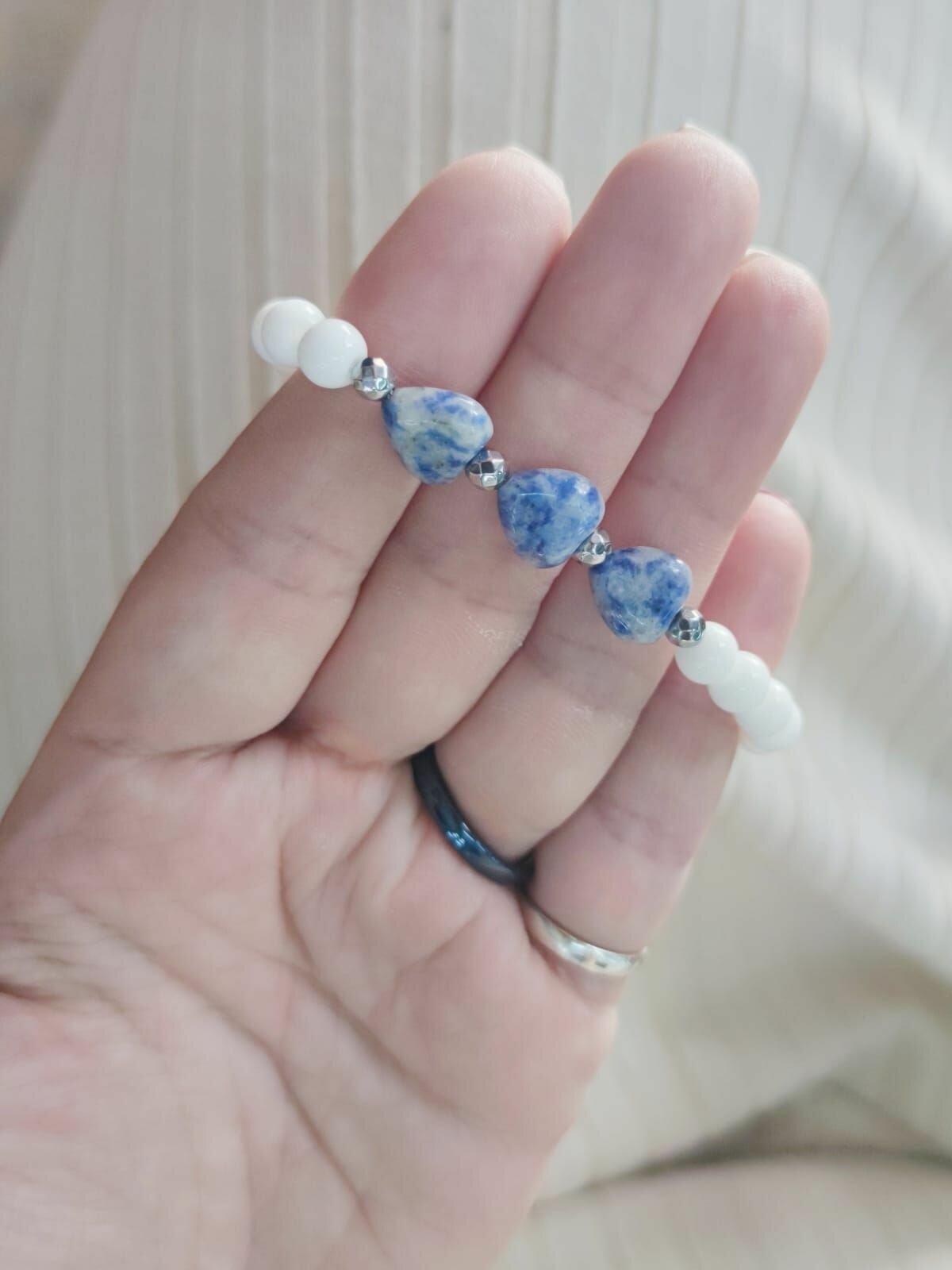 Браслет, содалит