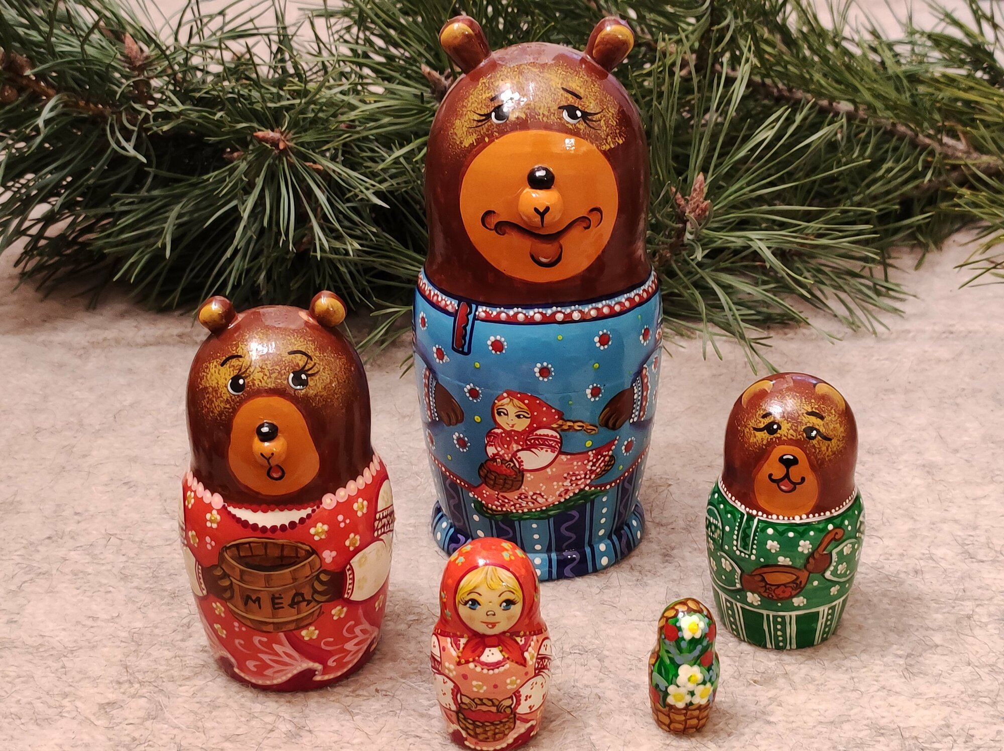 Матрешка "Маша и медведи" 18 х 8,5 см. Ручная работа.