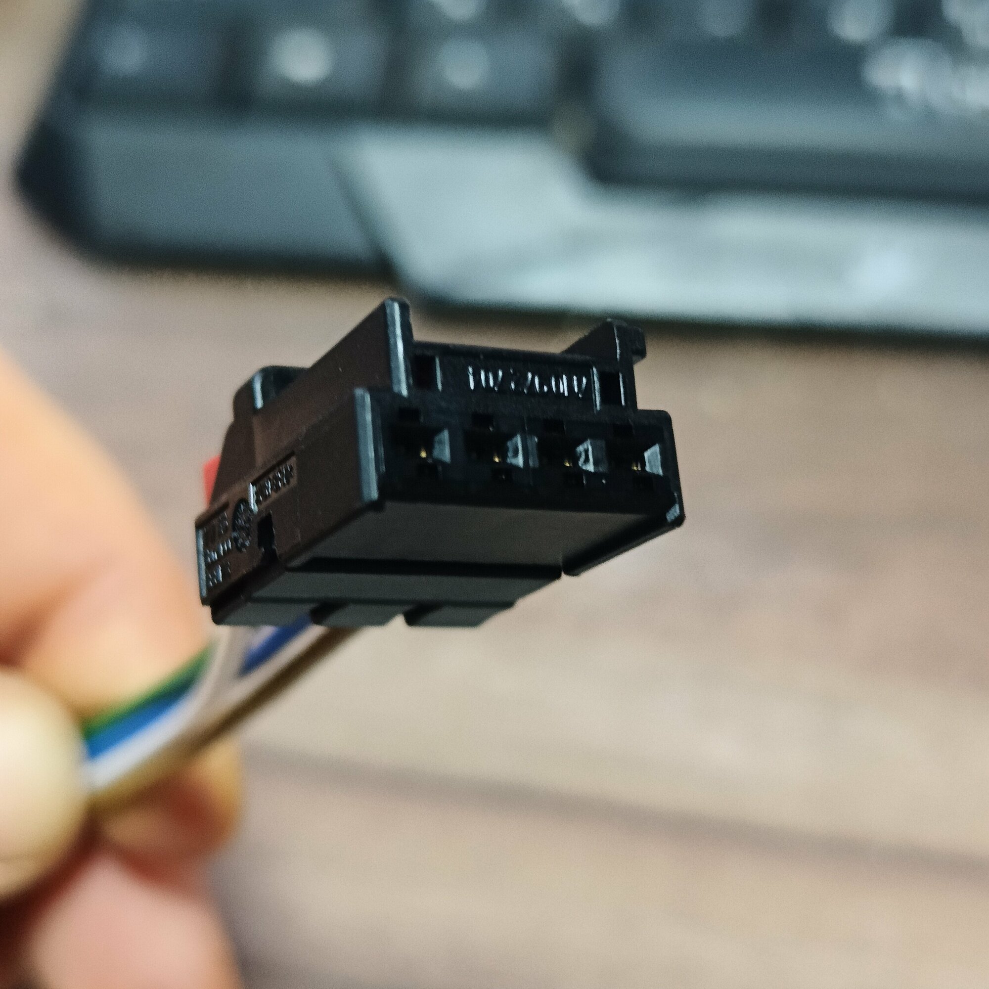 Разъем (штекер) 4 контакта заднего фонаря / проводки панели приборов VAG