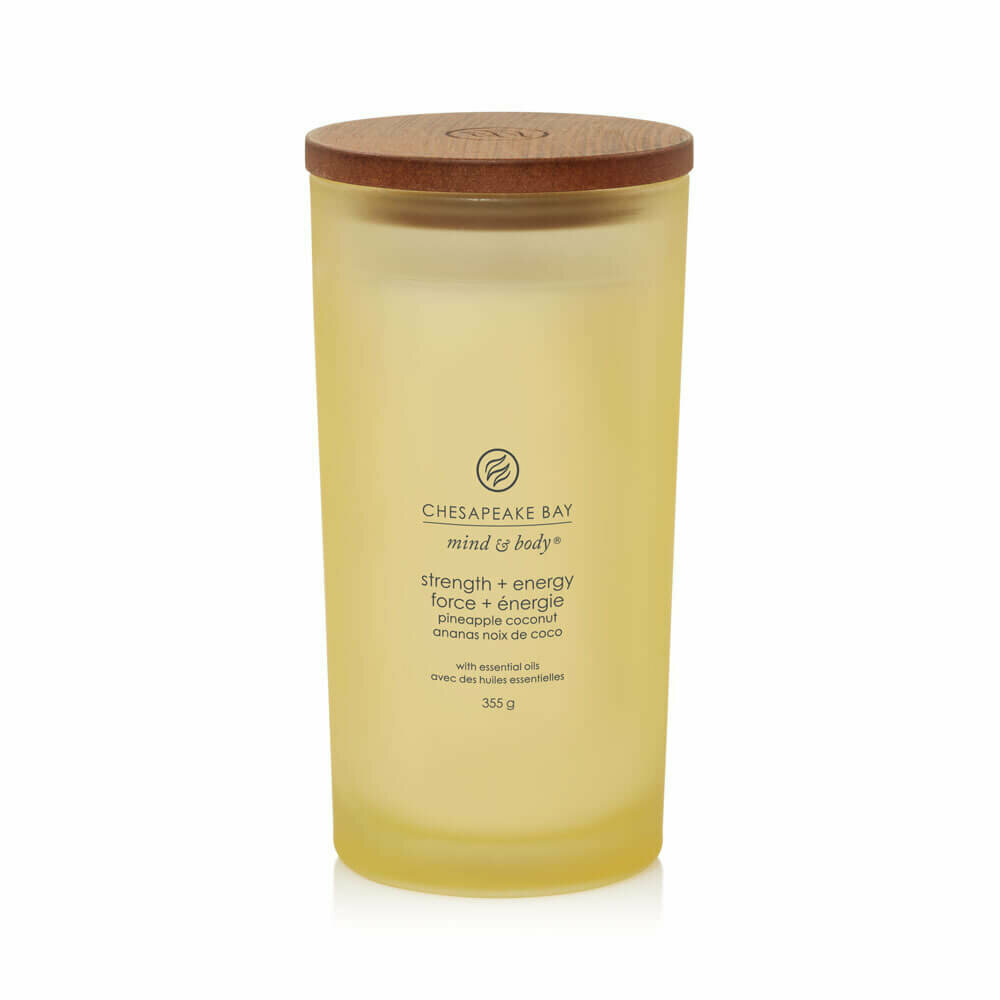 Chesapeake Bay Candle / Свеча большая Сила и энергия (ананас и кокос) 355 гр.