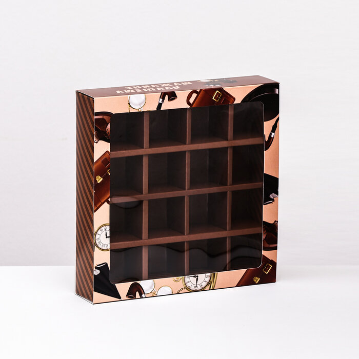 Коробка под 16 конфет «Лучшему мужчине», 17.7×17.7×3.8 см