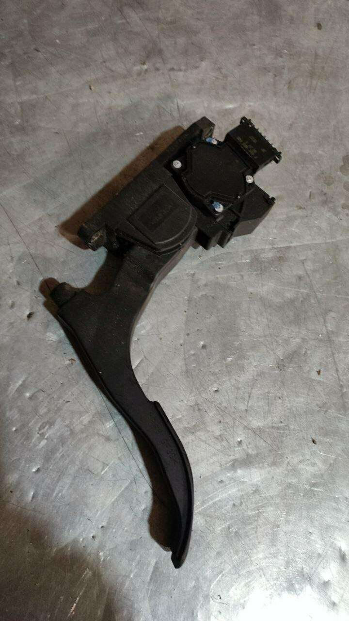 Педаль газа Skoda Fabia 2001 281002378