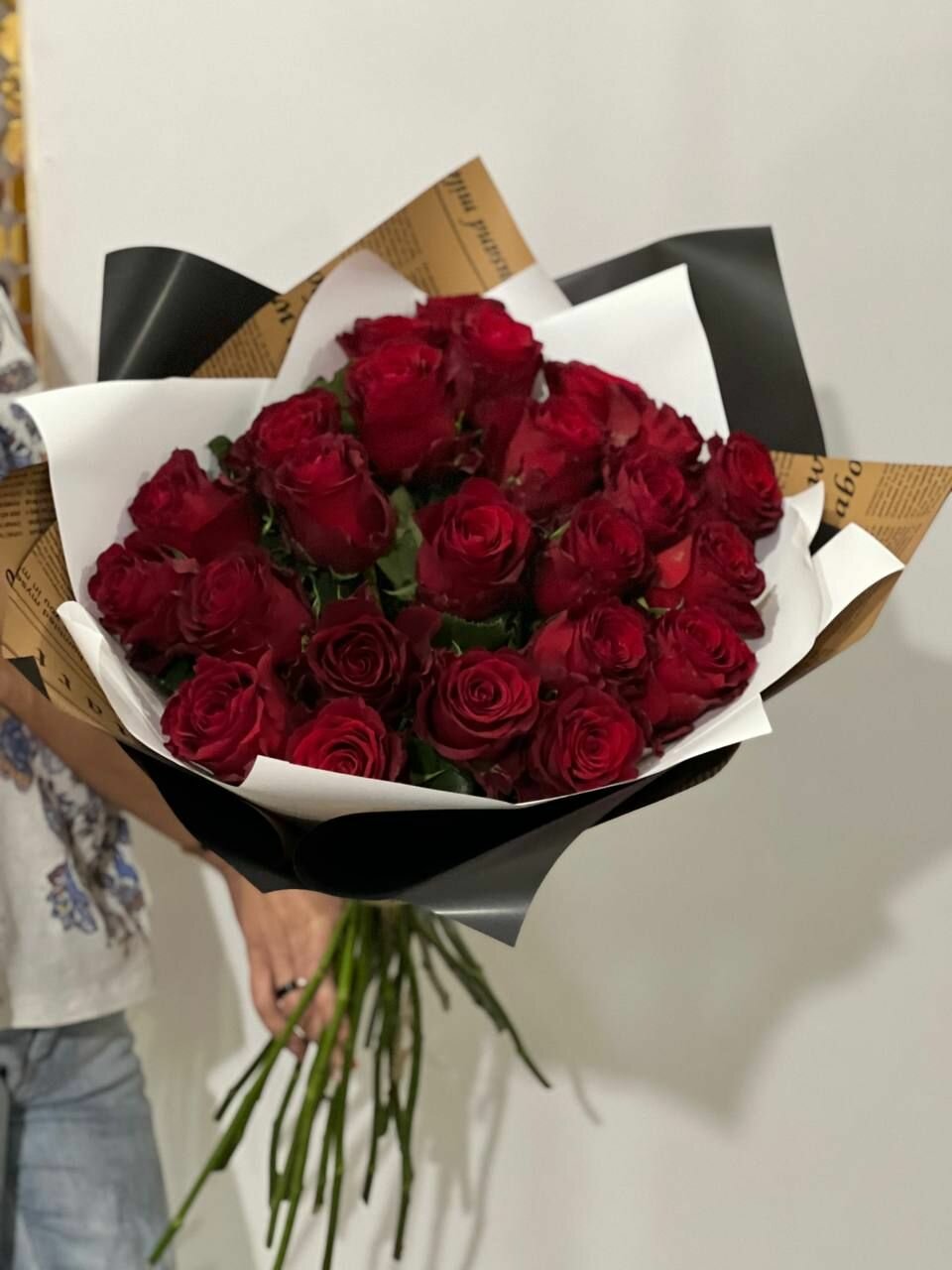 Красные розы 25шт