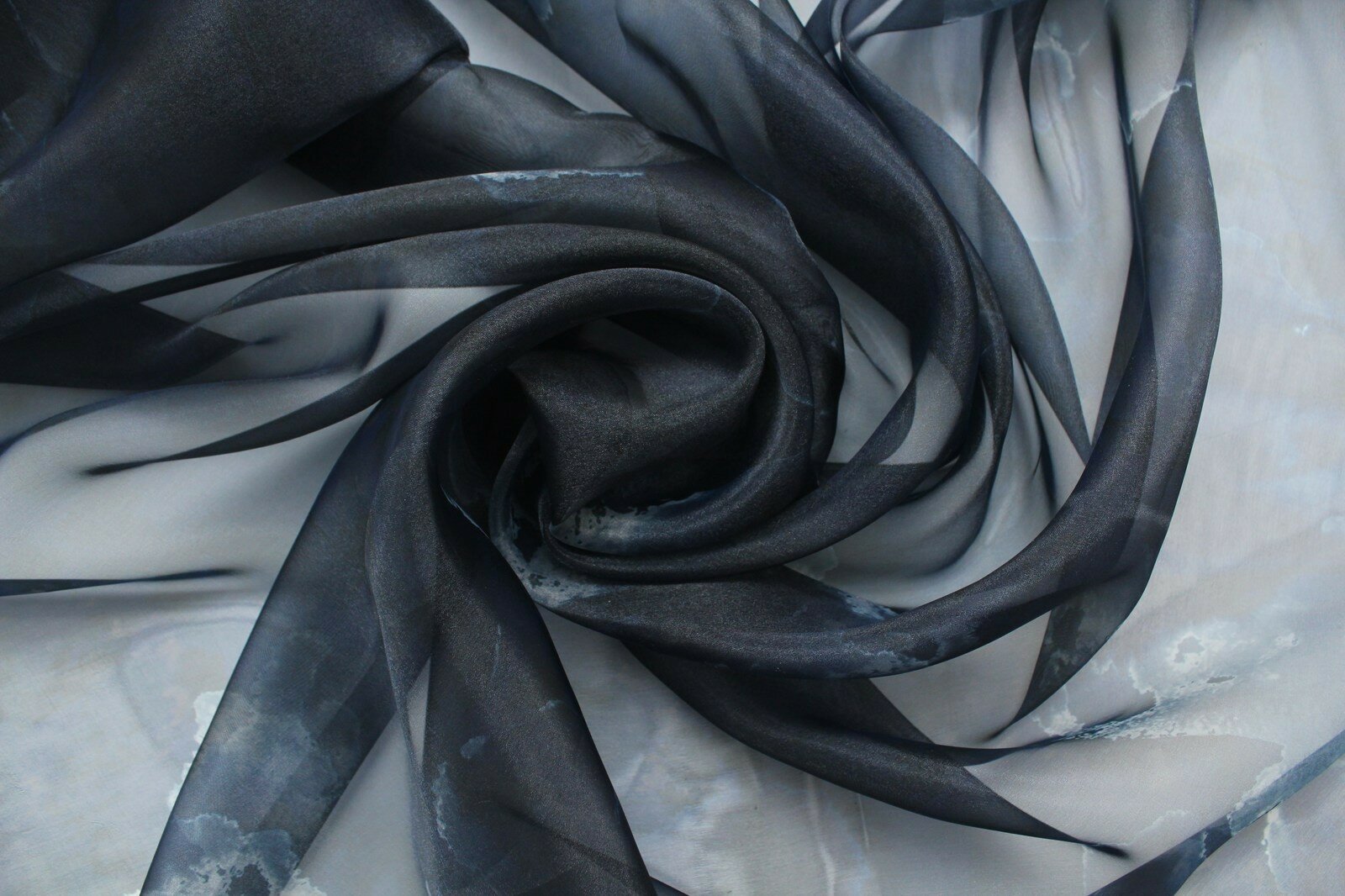 Ткань Органза M.Margiela тёмно-синяя с рисунком, ш146см, 0,5 м