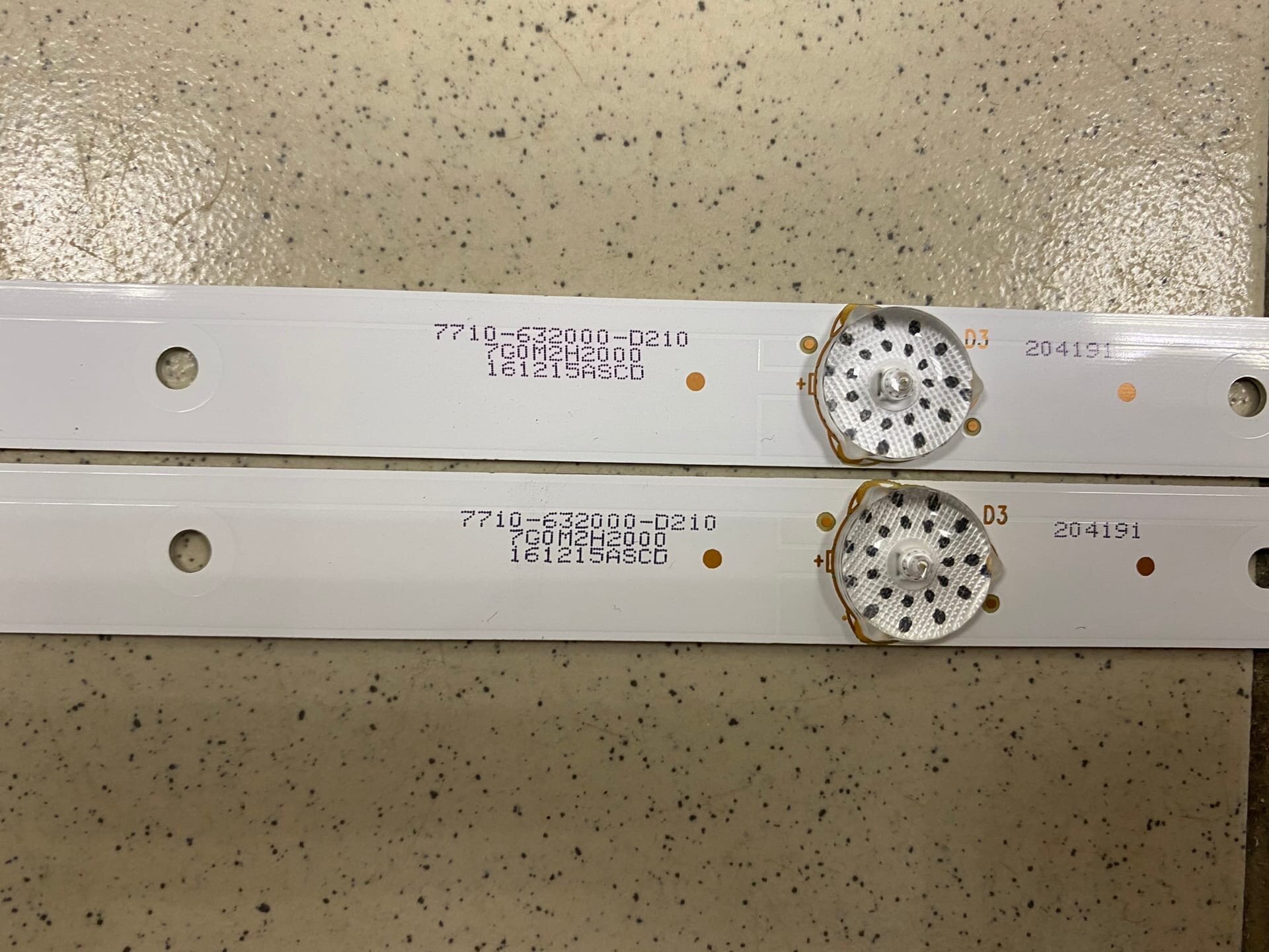 LED подсветка CRH-A323030020759PREV1.1 Б/У