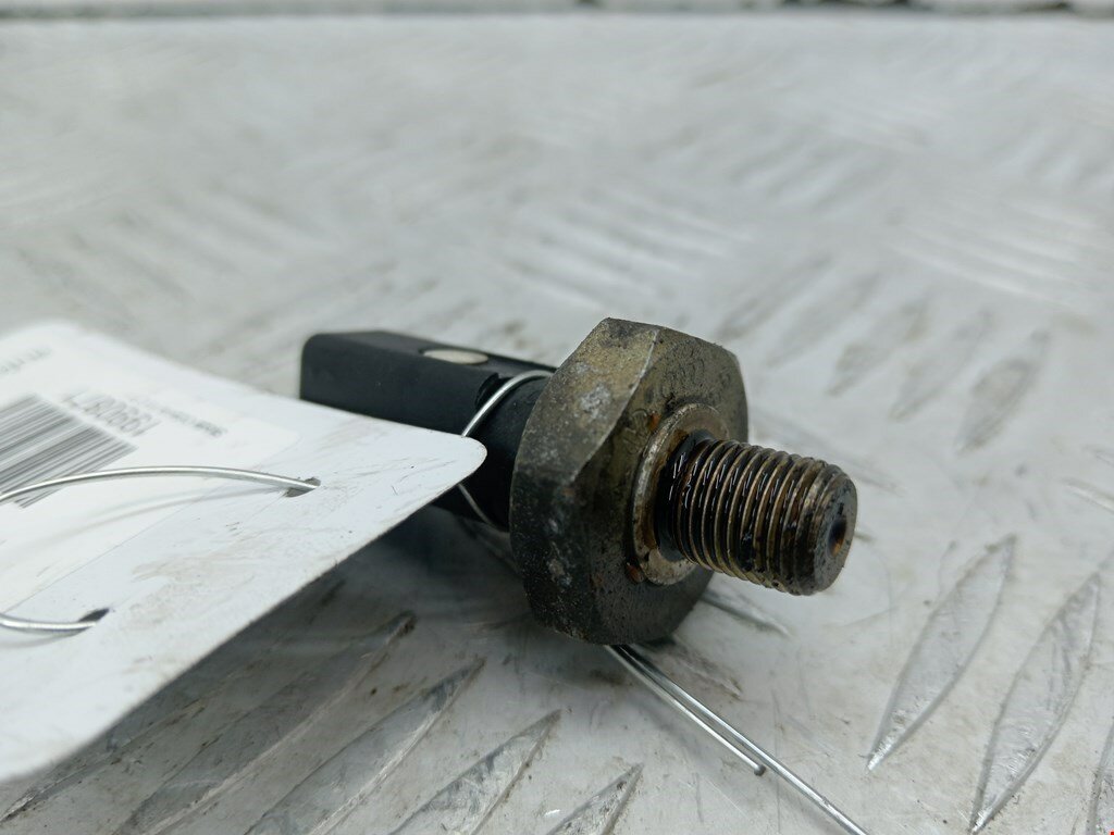 Датчик давления масла Skoda Octavia 1U 06A919081D арт. 1990871