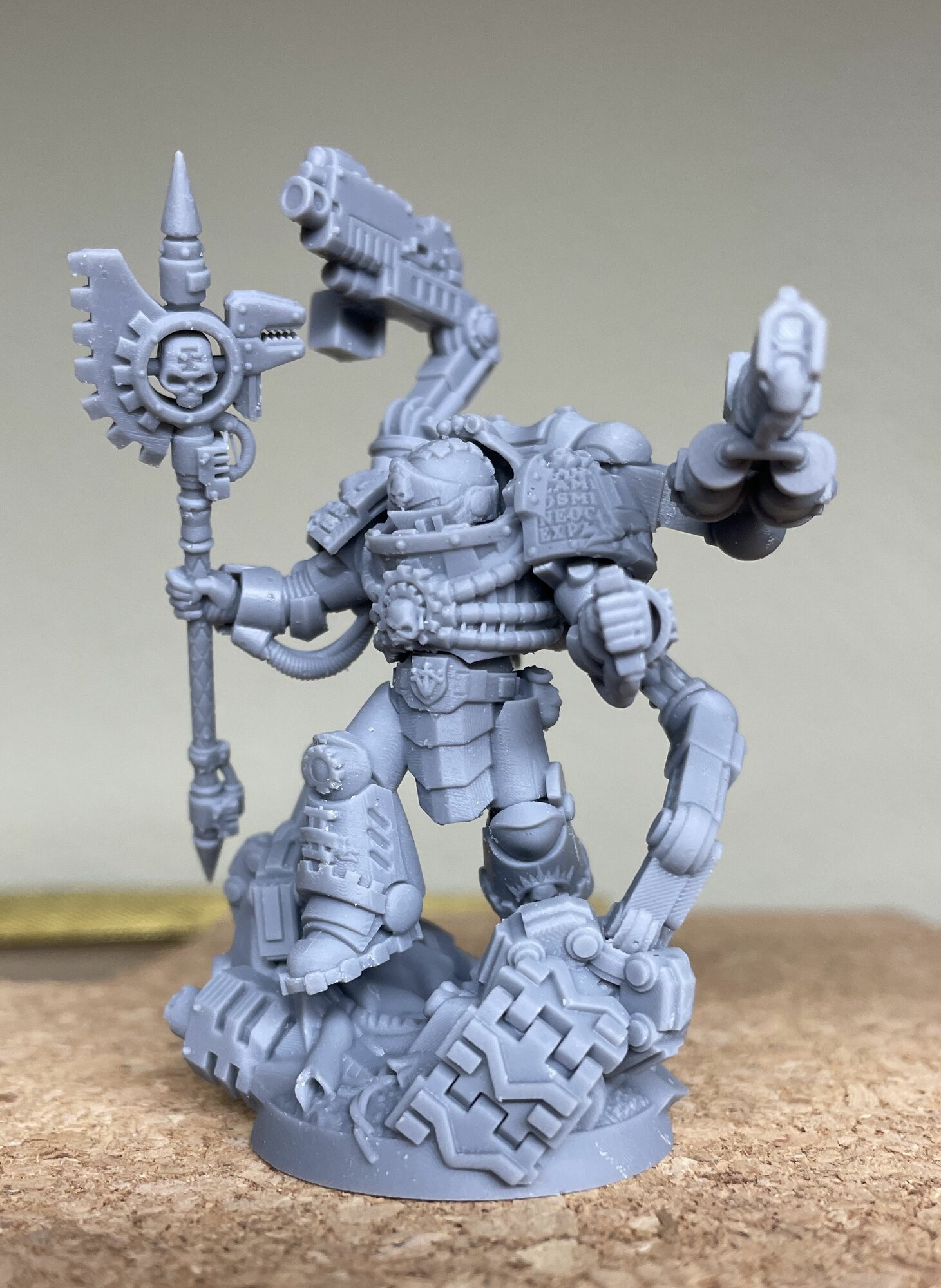 Миниатюра Warhammer 40000 Silver Wardens Technical Soldier