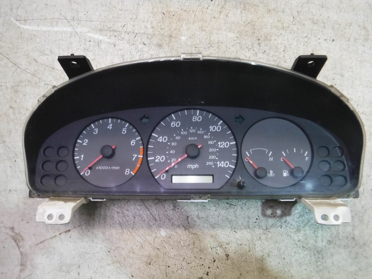 Панель приборов Mazda 626 GF (1997—2002)