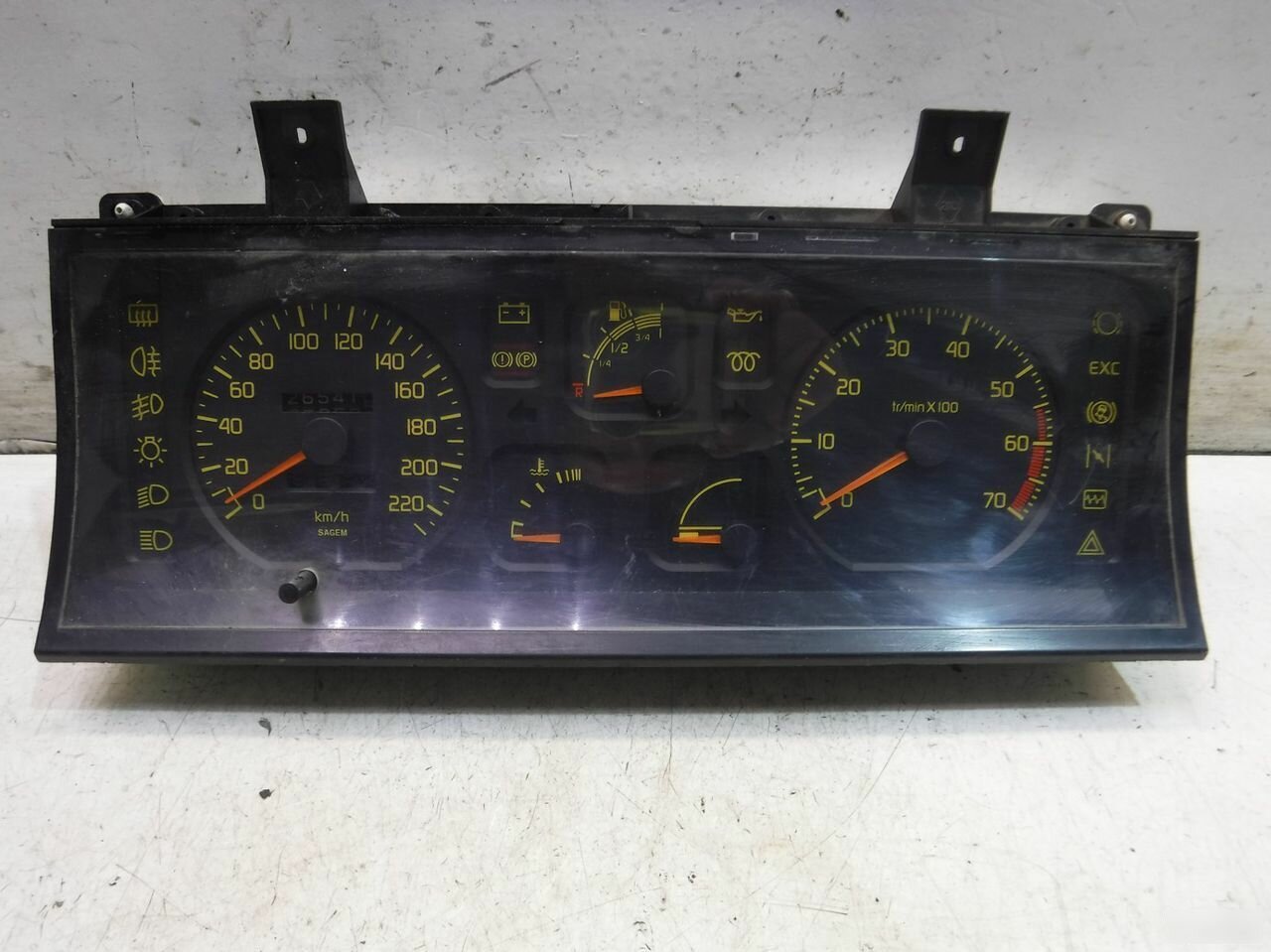 Панель приборов Renault 19 I (1988—1992) 7700784064b