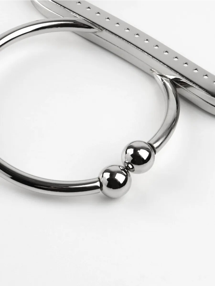 Стильный пришивной фермуар с ручкой