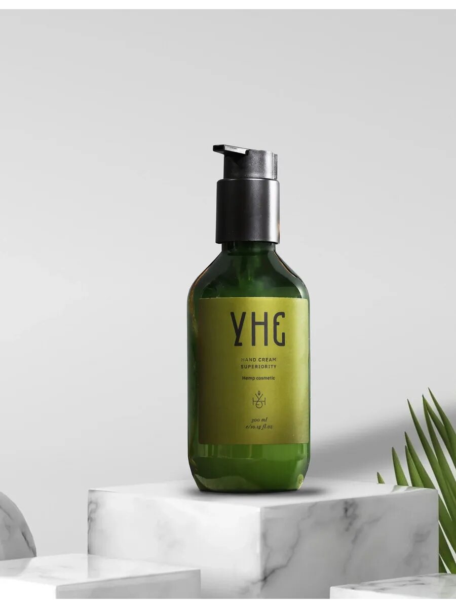 УНЕ Крем для рук с ароматом свежей травы Superiority 300 мл