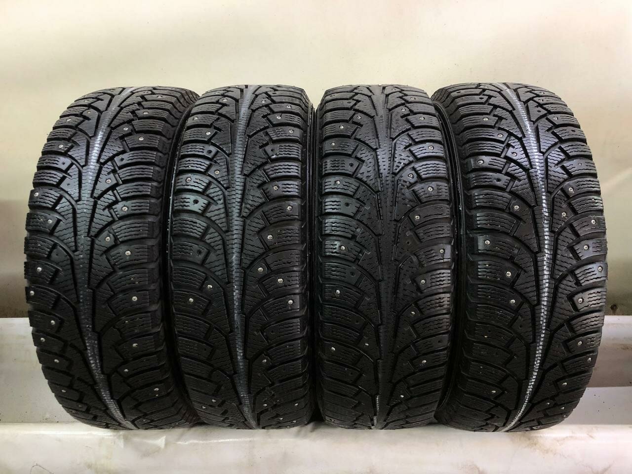 Зимние БУ шины шипованные Nokian Nordman 5 185/65 R15 40.0% износ PT0005054 TSB039192