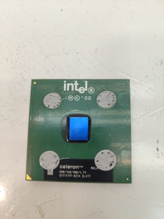 Процессор Intel Socket 370 Celeron 800/128/100/1.7V SL4TF