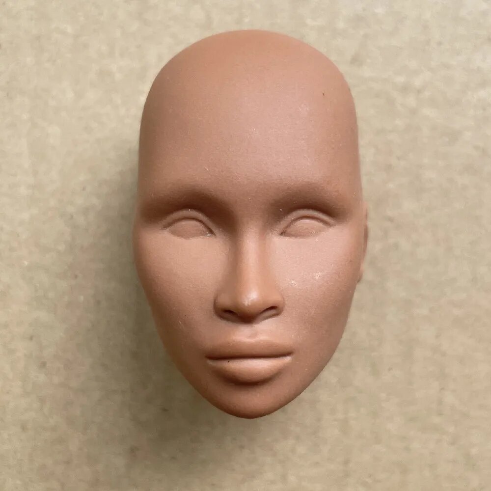 Кукольная голова для макияжа Мак Паркер 13