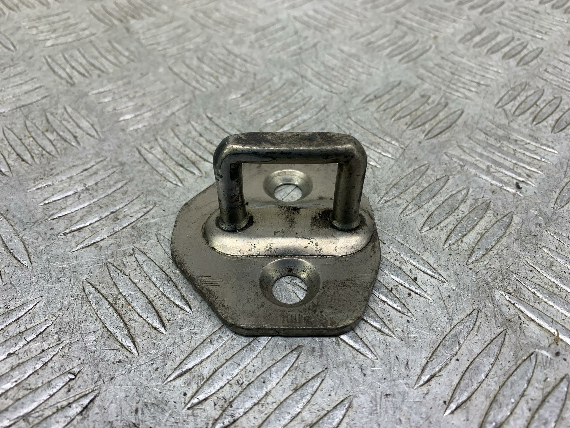 Ответная часть (скоба) замка двери Volkswagen Crafter (2006 - 2011) A9067200204