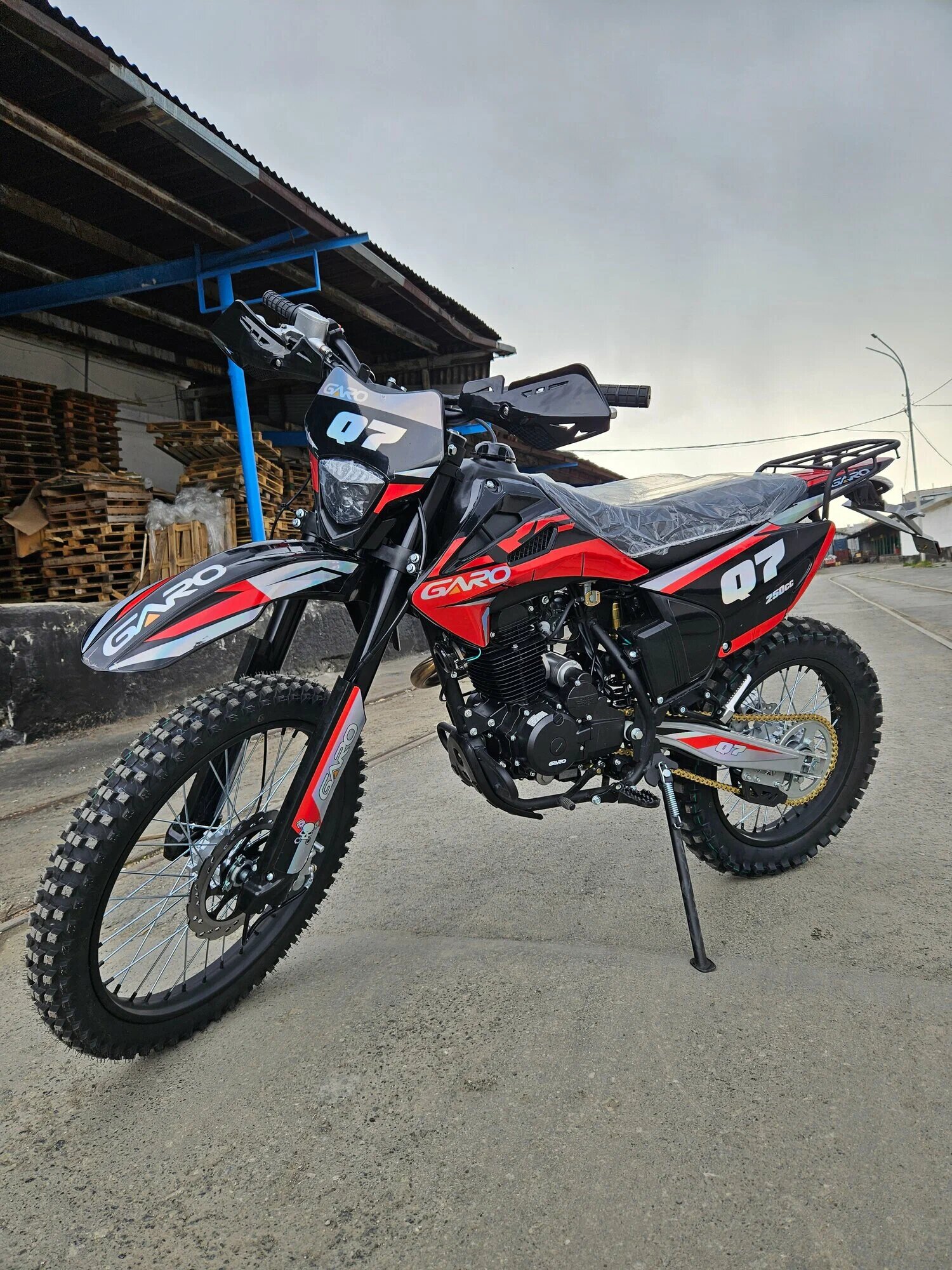 Мотоцикл GARO, 300 см³ 177fmm, 4 тактный, электростартер, с кикстартером, черно красный