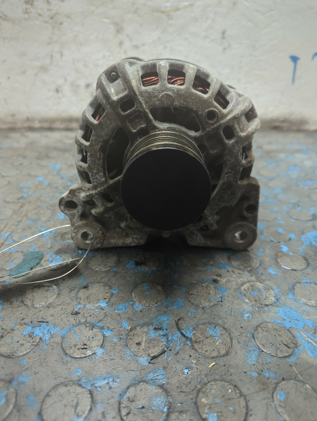 Генератор Volkswagen Polo Б/У