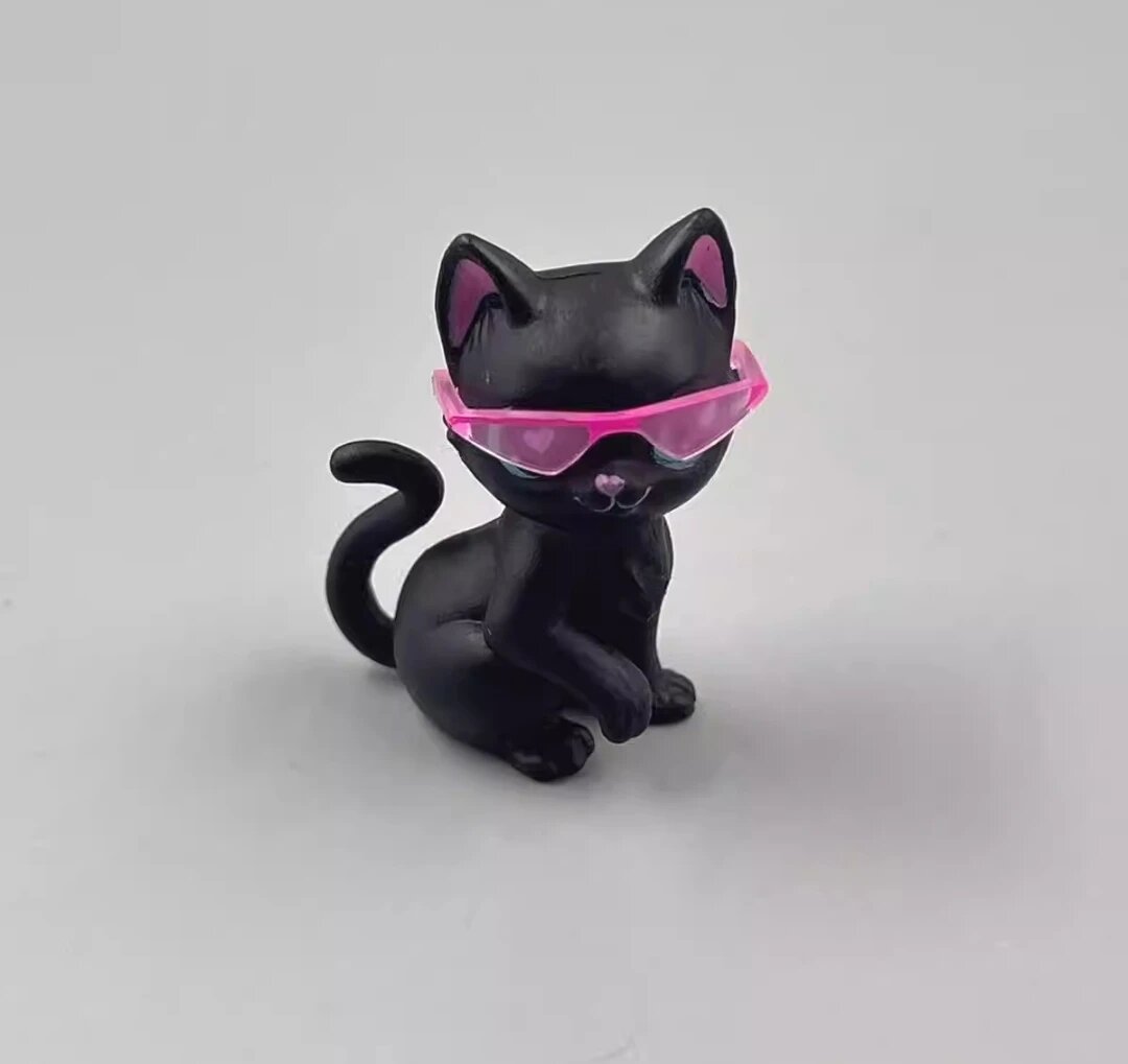 Фигурка кота в очках, черная, 8