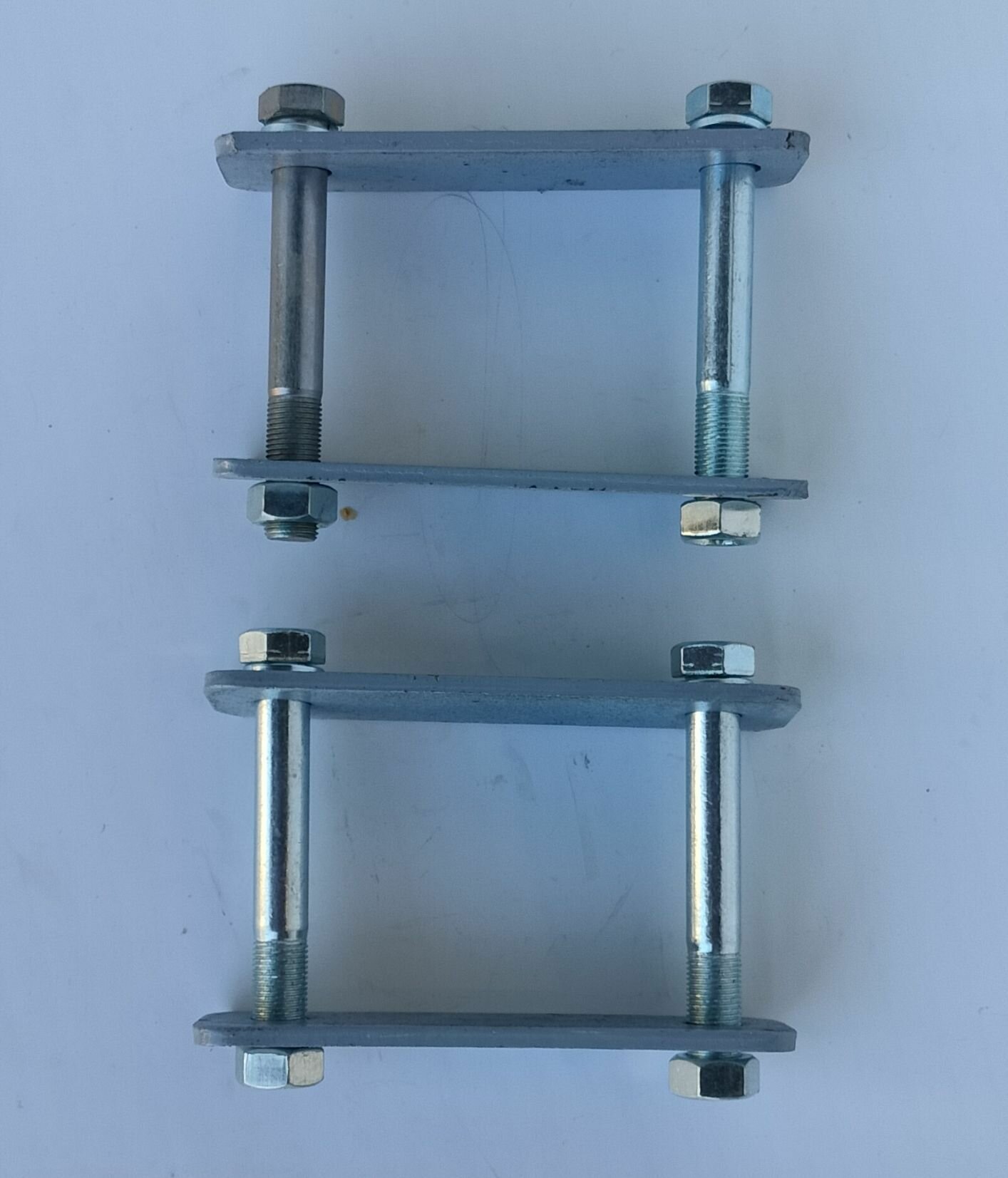 Серьга рессоры для ГАЗ 3302 Газель в сборе (4серьги+4пальца)