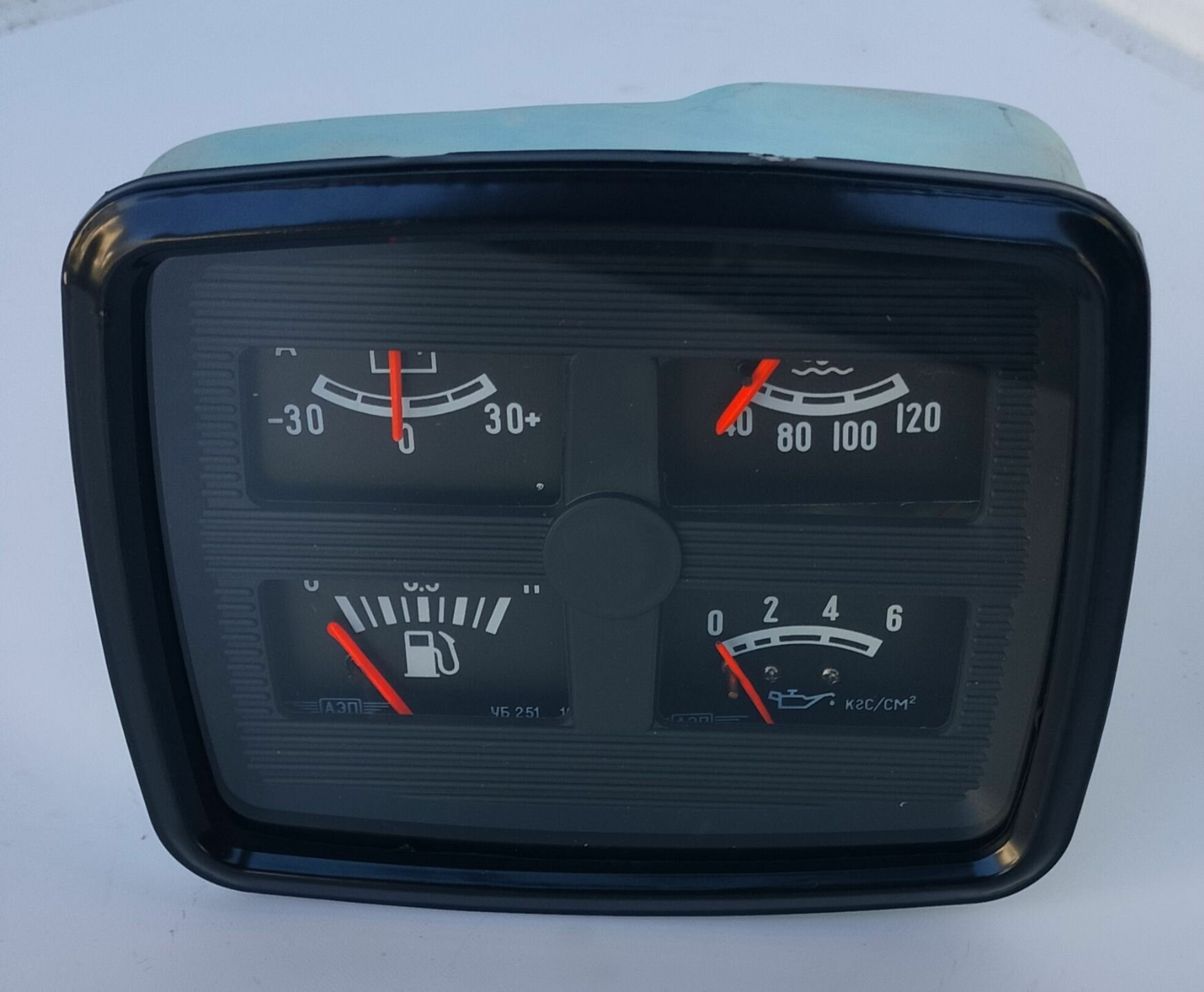 Комбинация приборов для ЗИЛ 130, 131