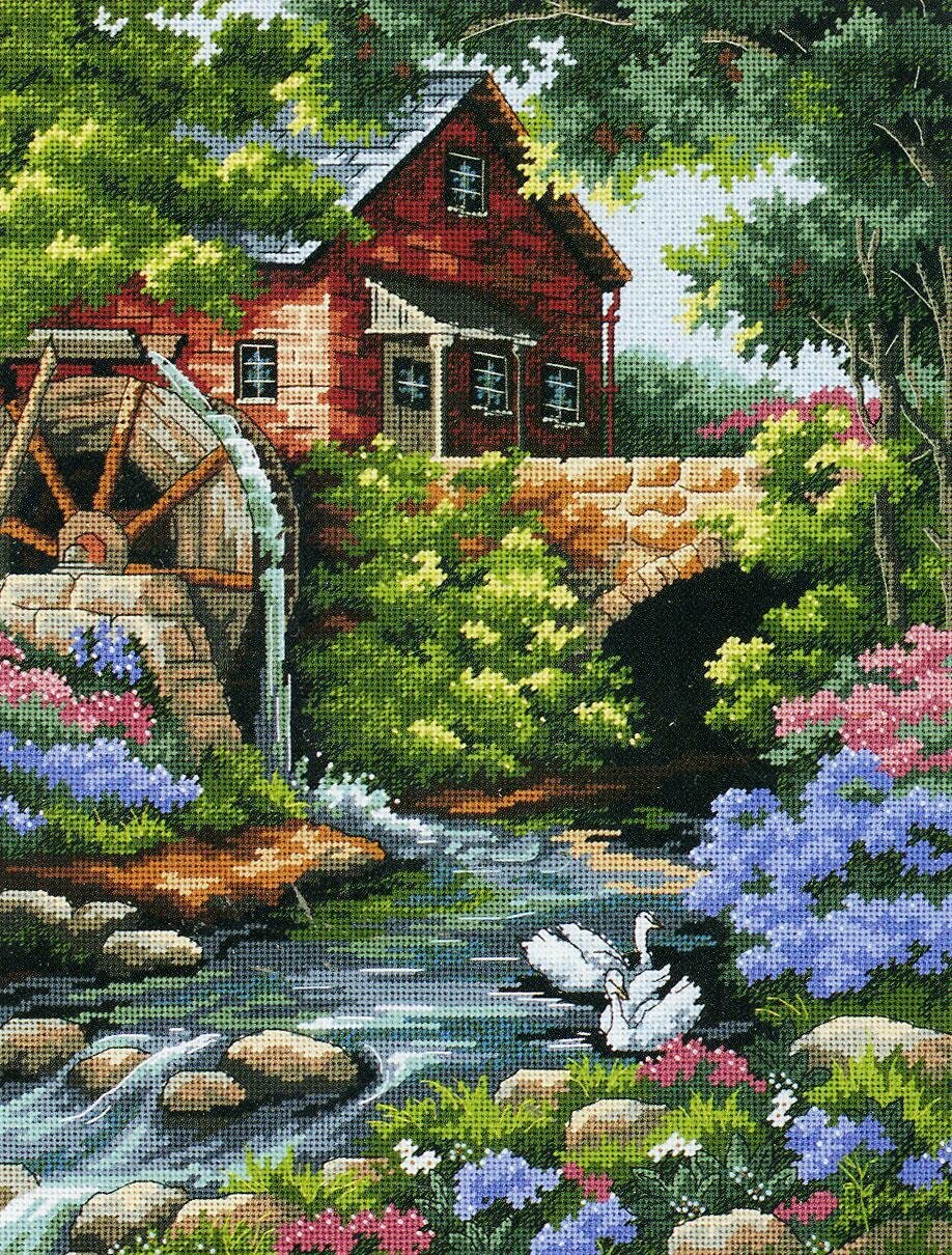 Старинный коттедж с мельницей 2484