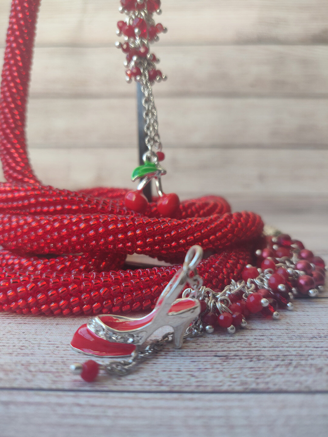 Колье, бисер