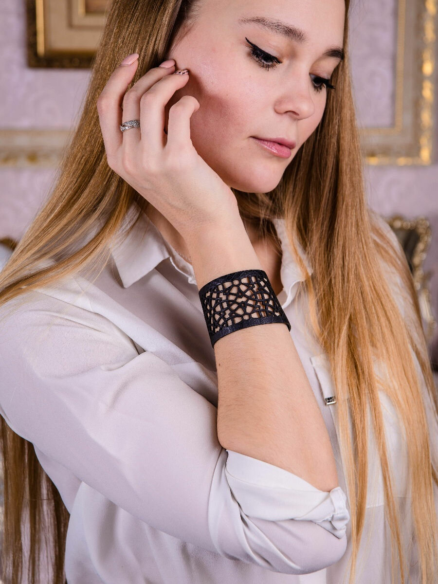 Браслет КОЖАНЫЙ ЦВЕТОК