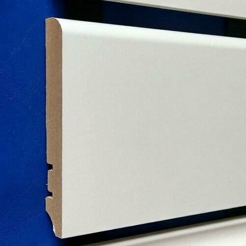 Плинтус МДФ Hannahholz белый AAW 100/402