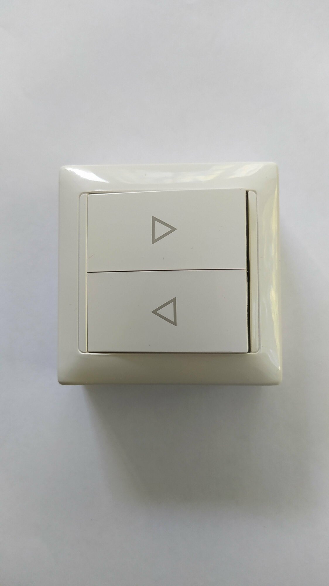 Выключатель рольставни. жалюзи