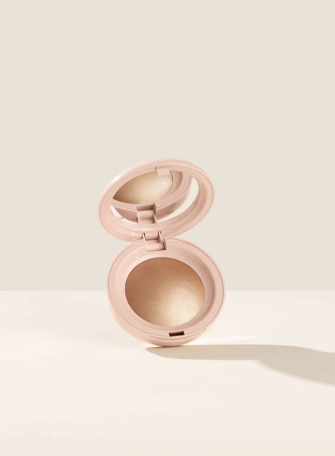 Rare Beauty Пудровый хайлайтер Positive Light Silky Touch Highlighter (Flaunt) 2,8 г